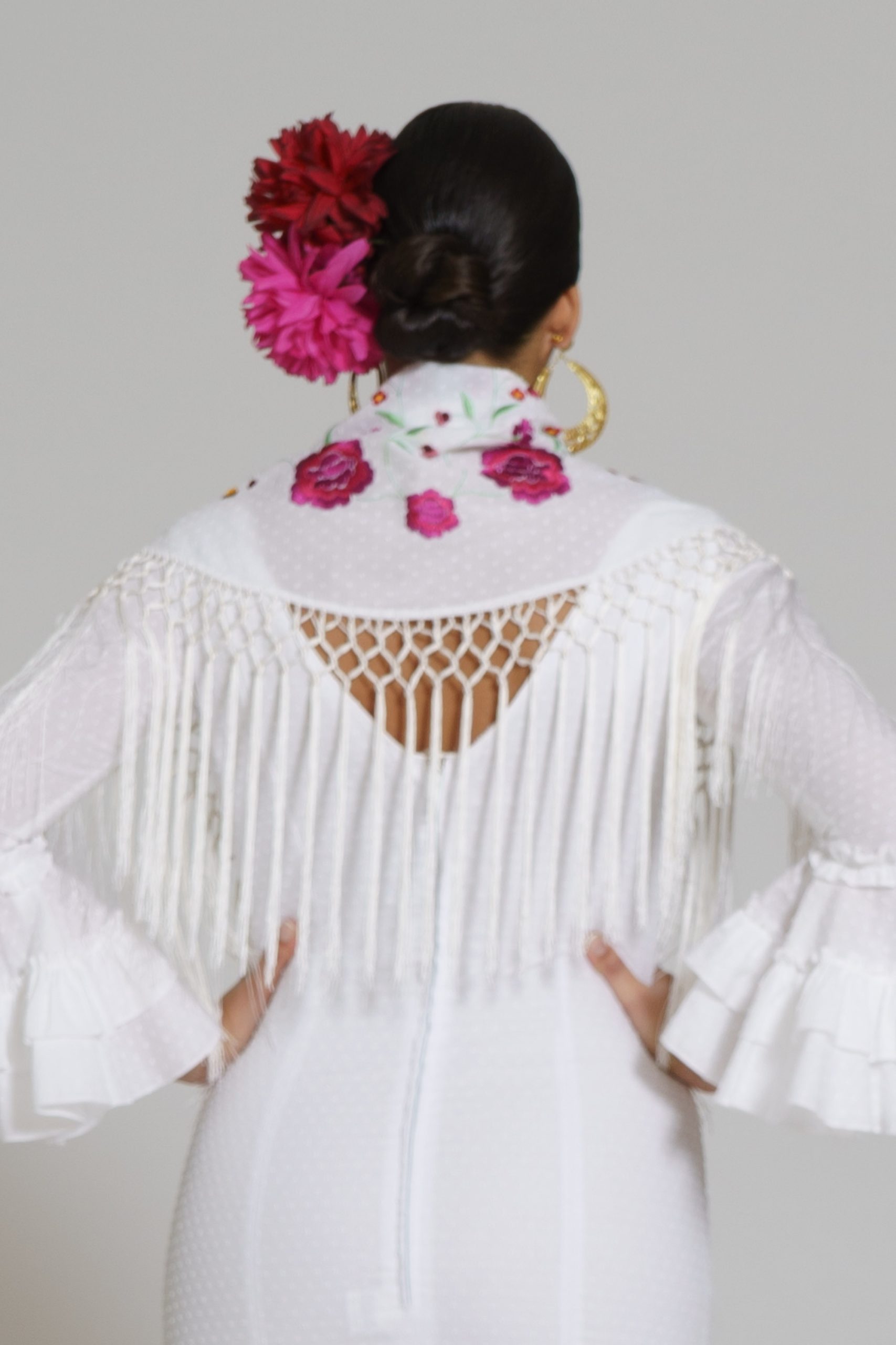 MANTON BORDADO MUJER PLUMETY PITIMINI BLANCO | Micaela Villa